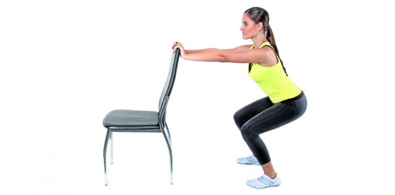 Ejercítate solamente utilizando una silla - Máspormás
