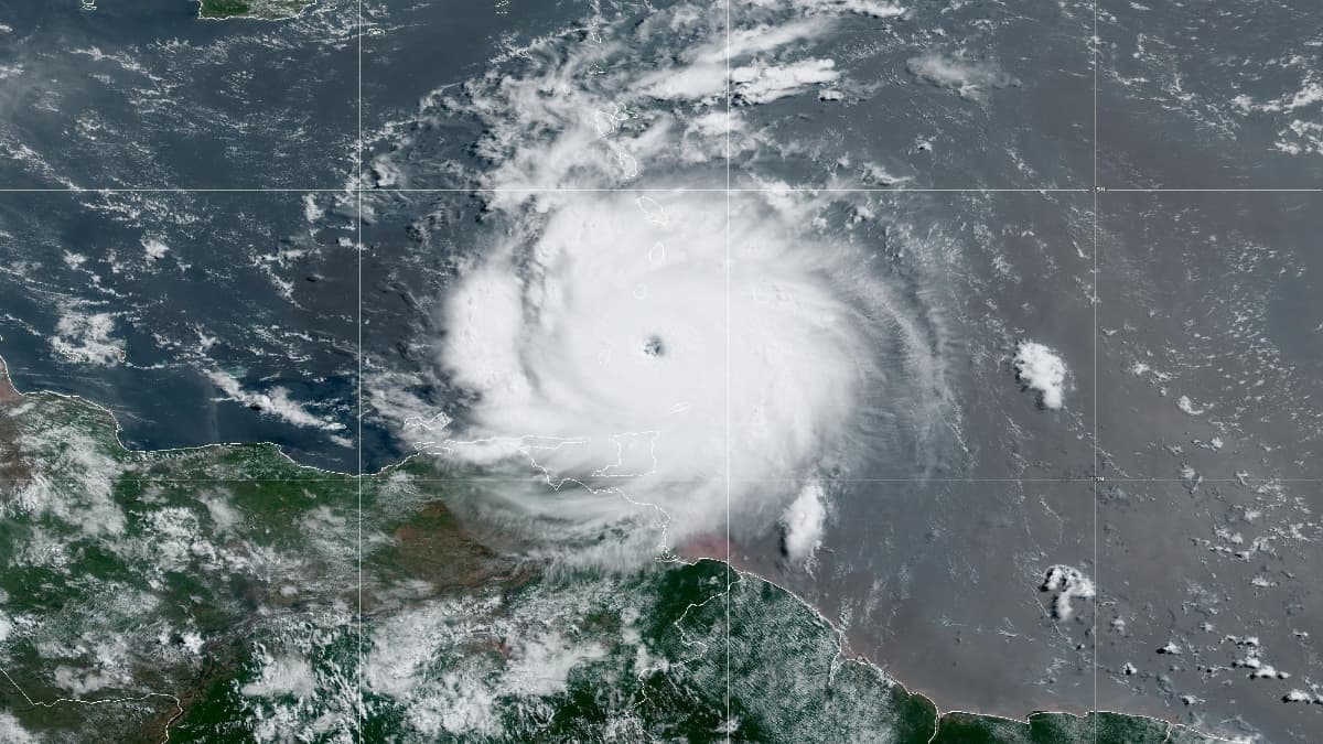 Quintana Roo en alerta amarilla por impacto del huracán Beryl - Máspormás